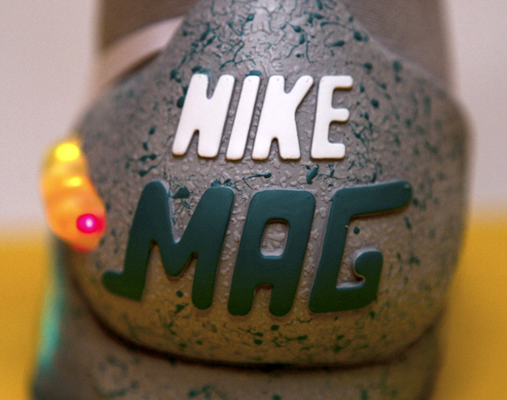 2011 Nike MAG 開箱文 by freshness - A Day Magazine