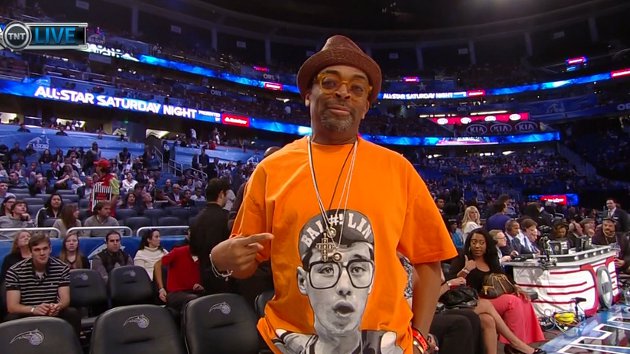 Spike Lee 身穿 林書豪化身 Mars Blackmon 經典 T-Shirt - A Day Magazine