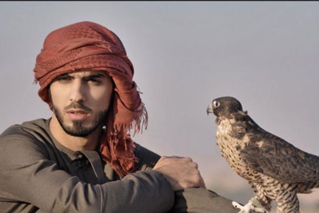 帥到被驅逐出境並引起國際關注的中東男子-Omar Borkan Al Gala - A Day Magazine