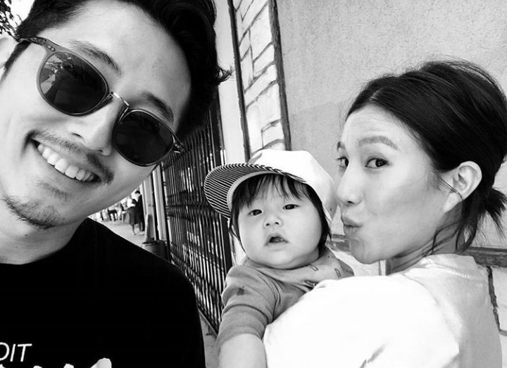 和妻子相遇是命中注定：深陷《怒嗆人生》Steven Yeun 的瘋狂魅力，不是標準帥哥卻出奇性感 - A Day Magazine