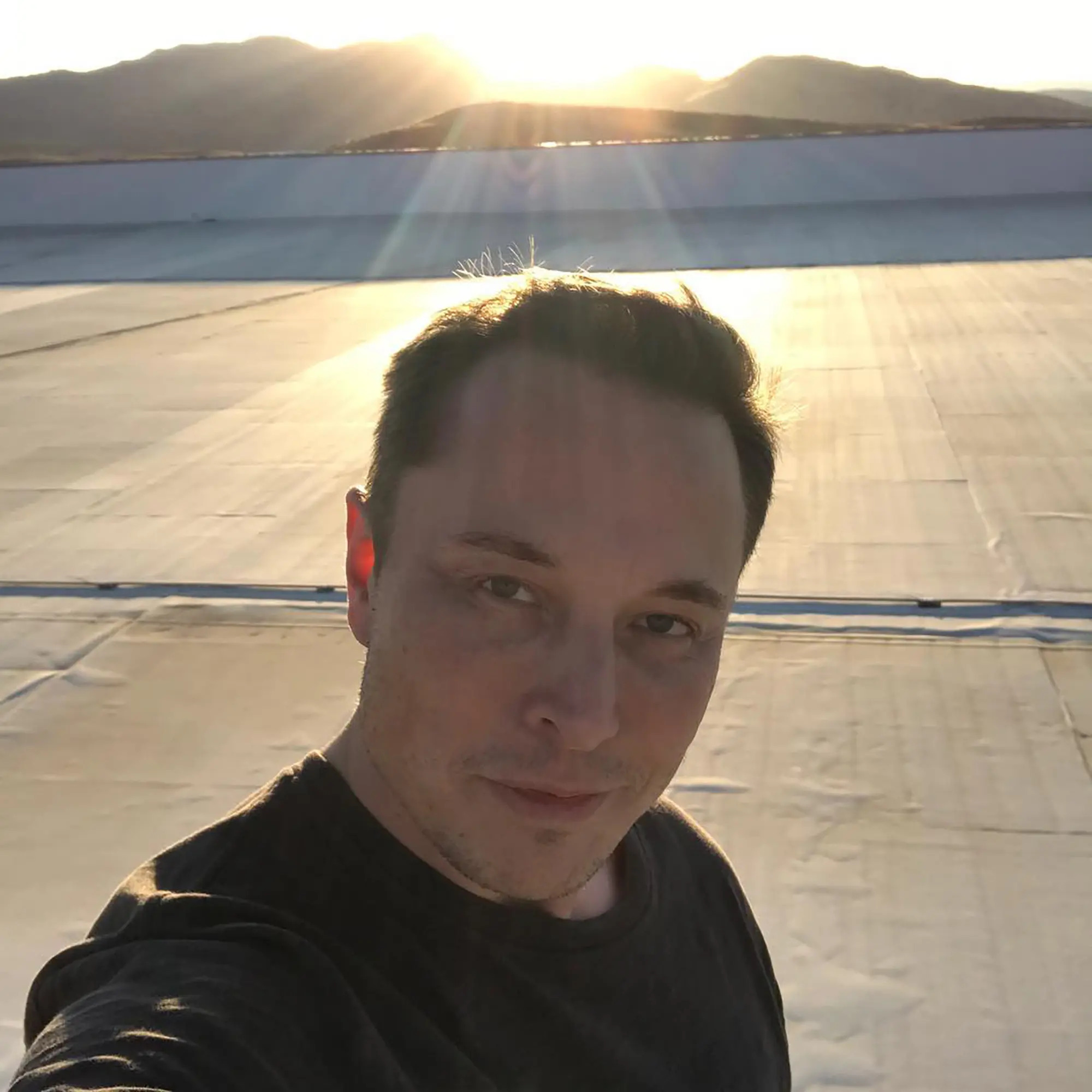 連 Elon Musk 也有社群焦慮，他認為瘋狂自拍很有問題！終於說出刪除 IG 的「真實理由」 - A Day Magazine