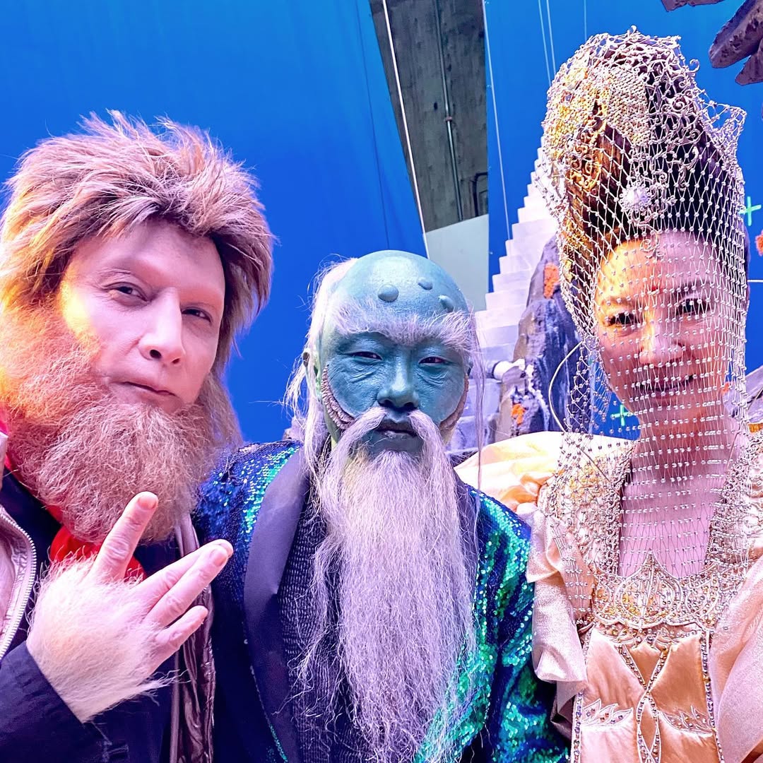 Jimmy O. Yang 與吳彥祖同框合作：兩人都曾因外貌焦慮，同是美國長大的香港男孩，有著不一樣魅力 - A Day Magazine