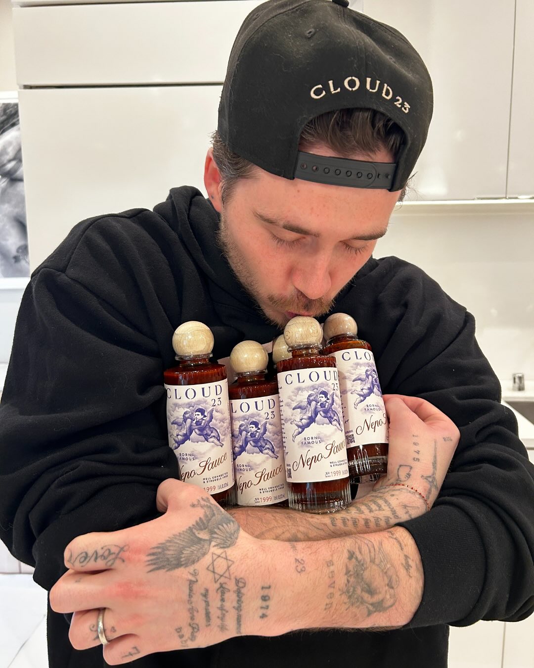 Brooklyn 和家人越走越遠，或許也是成長象徵：感情好到出名的 Beckham 家，也有一本「家家難念的經」 - A Day Magazine